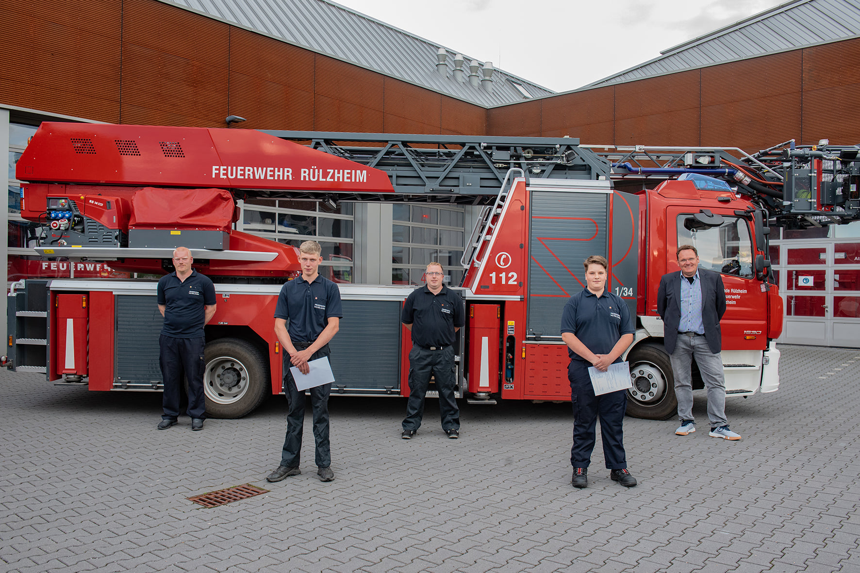 22.06.2021 - VG Rülzheim | 16 Wehrleute für den Dienst in der Feuerwehr verpflichtet | VG Ruelzheim
